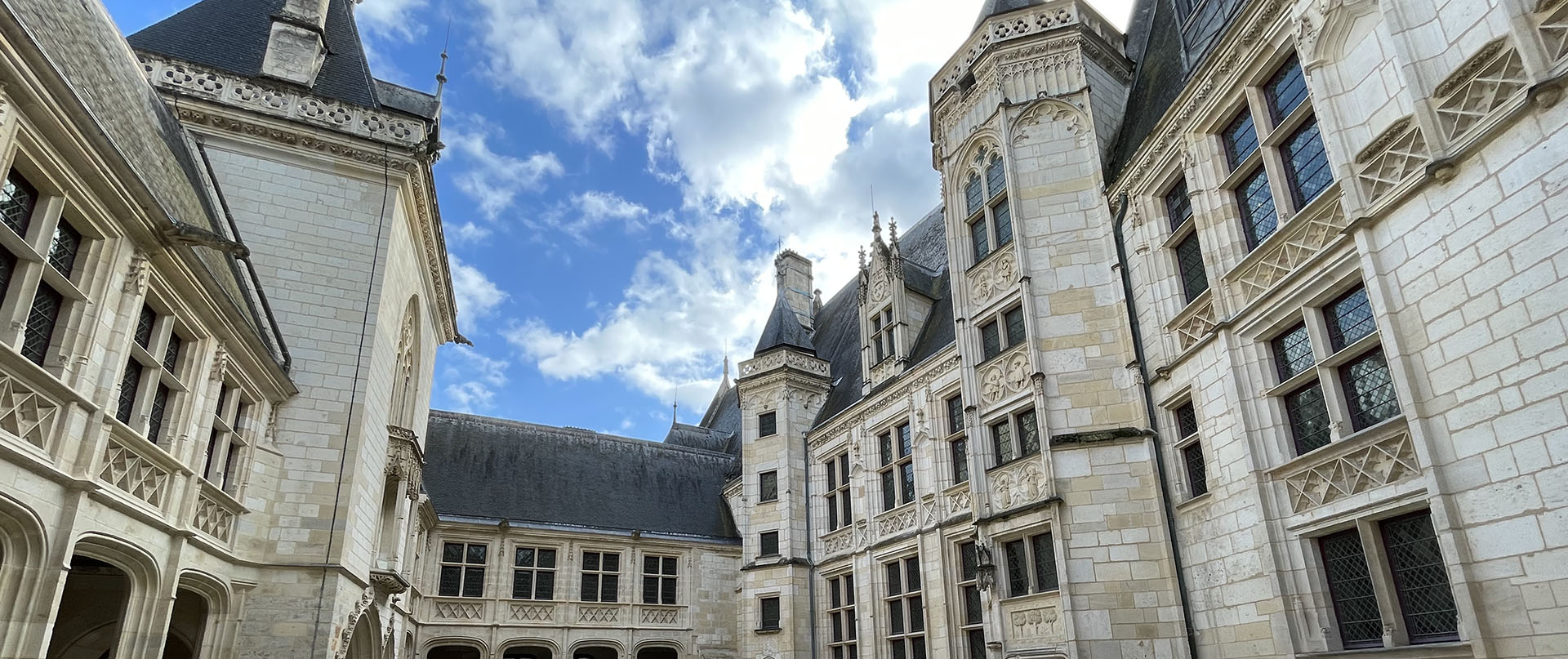 Bienvenue au palais Jacques Cœur