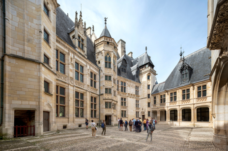 Visite autonome du palais Jacques Cœur